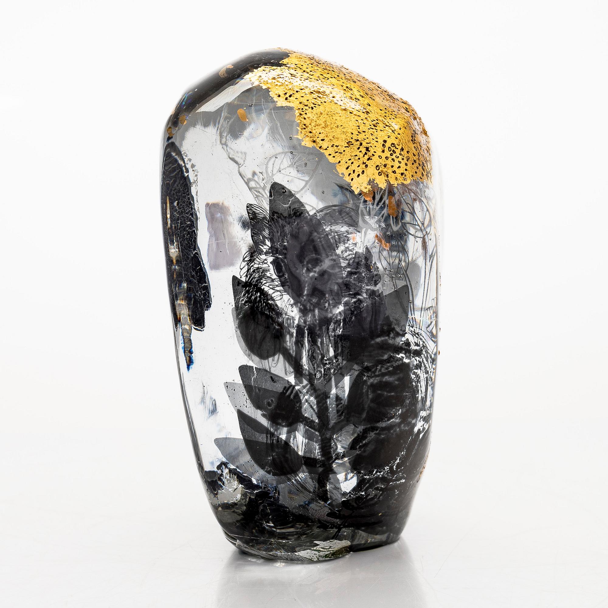 Sini Majuri, uniquglass sculpture," When You Don't Remember What You've ...
