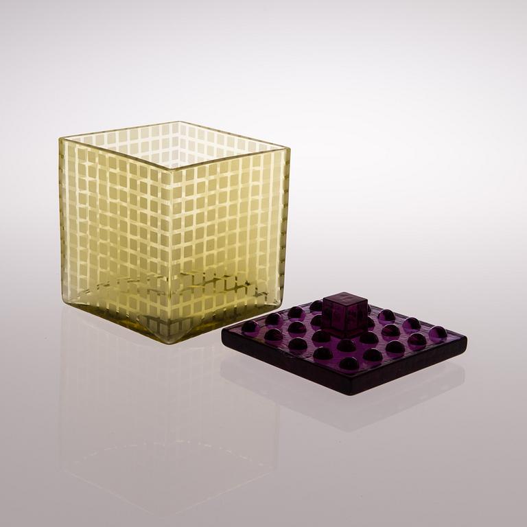 An art glass object of the 'Valley of the Kings'-series, signed Markku ...