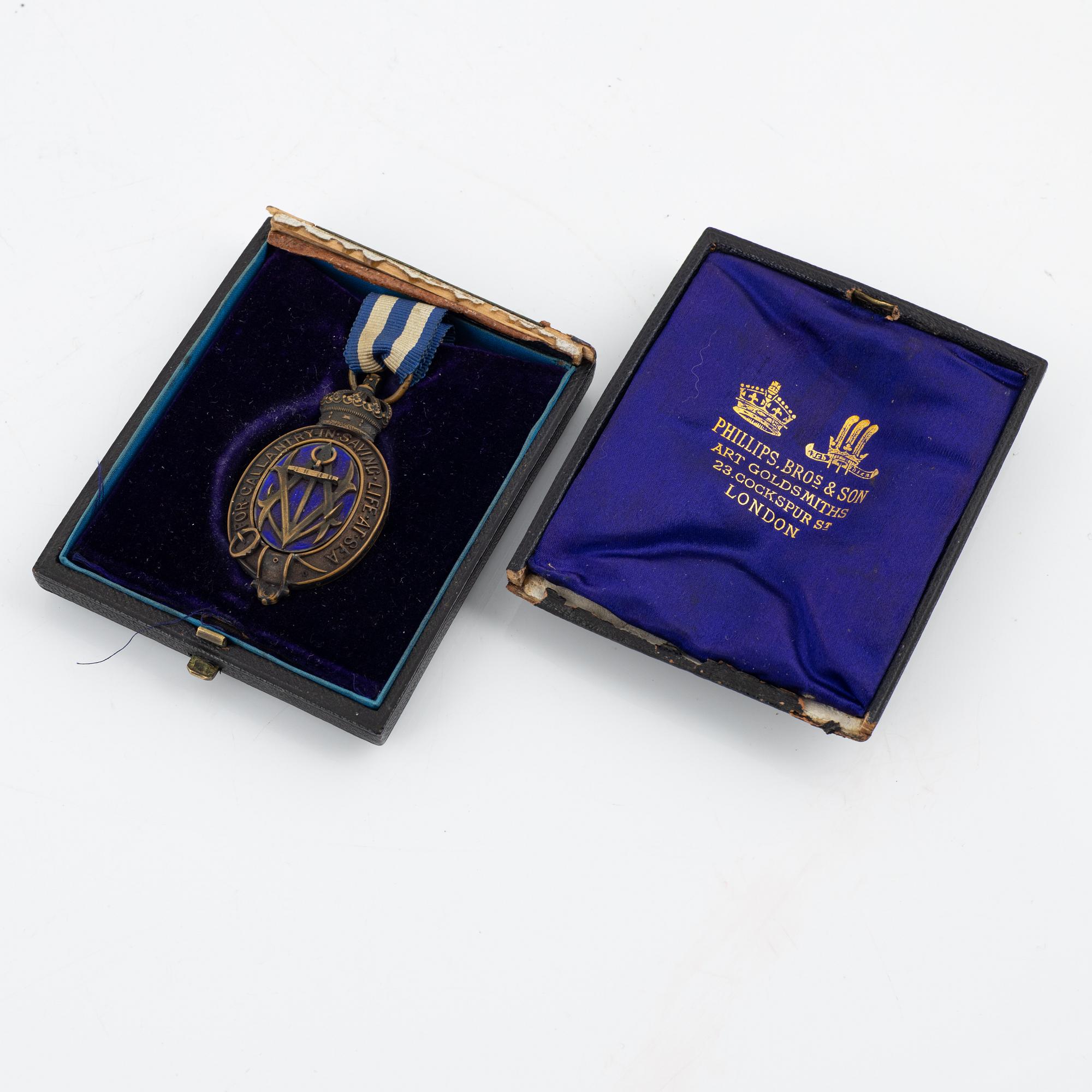 Albert Medal for Lifesaving, at Sea, second class, in case. By Phillips ...