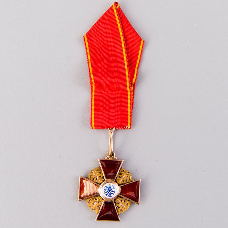 UTMÄRKELSETECKEN, Sankt Annaorden, 3. klass, guld (56) och emalj ...