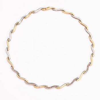 HALSBAND, 14K gult- och vitguld, diamanter ca 0,17 ct tot. Kultajousi. - Bukowskis