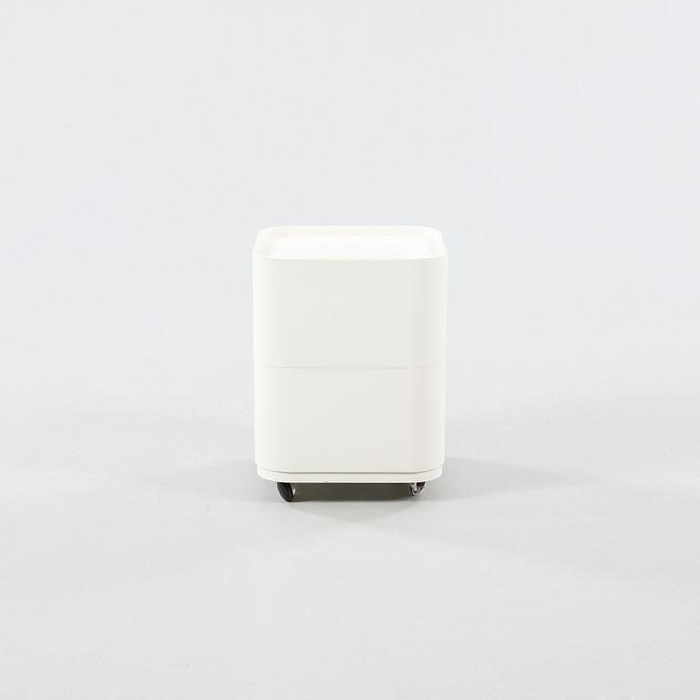 A plastic bedside table "Componibili", Anna Castelli-Ferrieri for ...