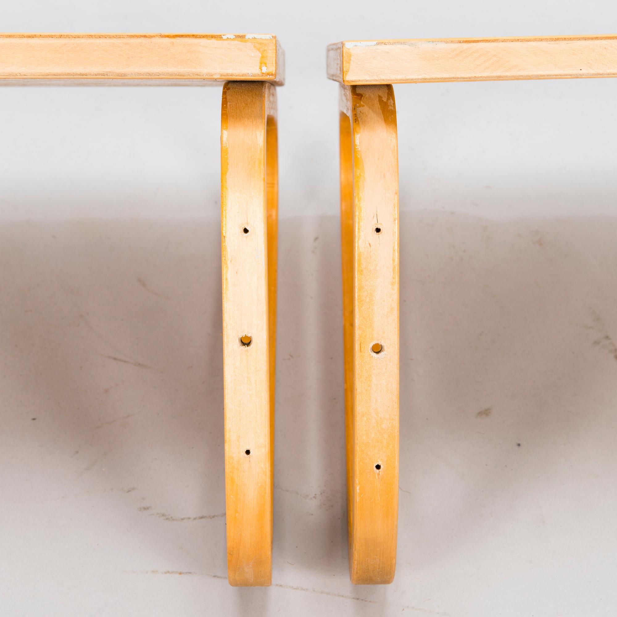 ALVAR AALTO, Two '112B' shelves for Artek, 1960-70-tal ALVAR AALTO, Two '112B' shelves for Artek, 1960-70-tal
