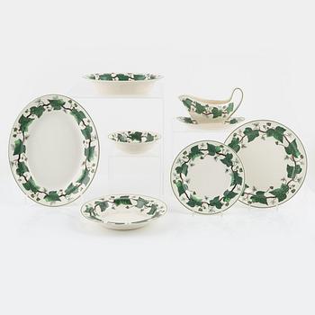 A 43 pcs 'Napoleon Ivy' service, Wedgwood. - Bukowskis
