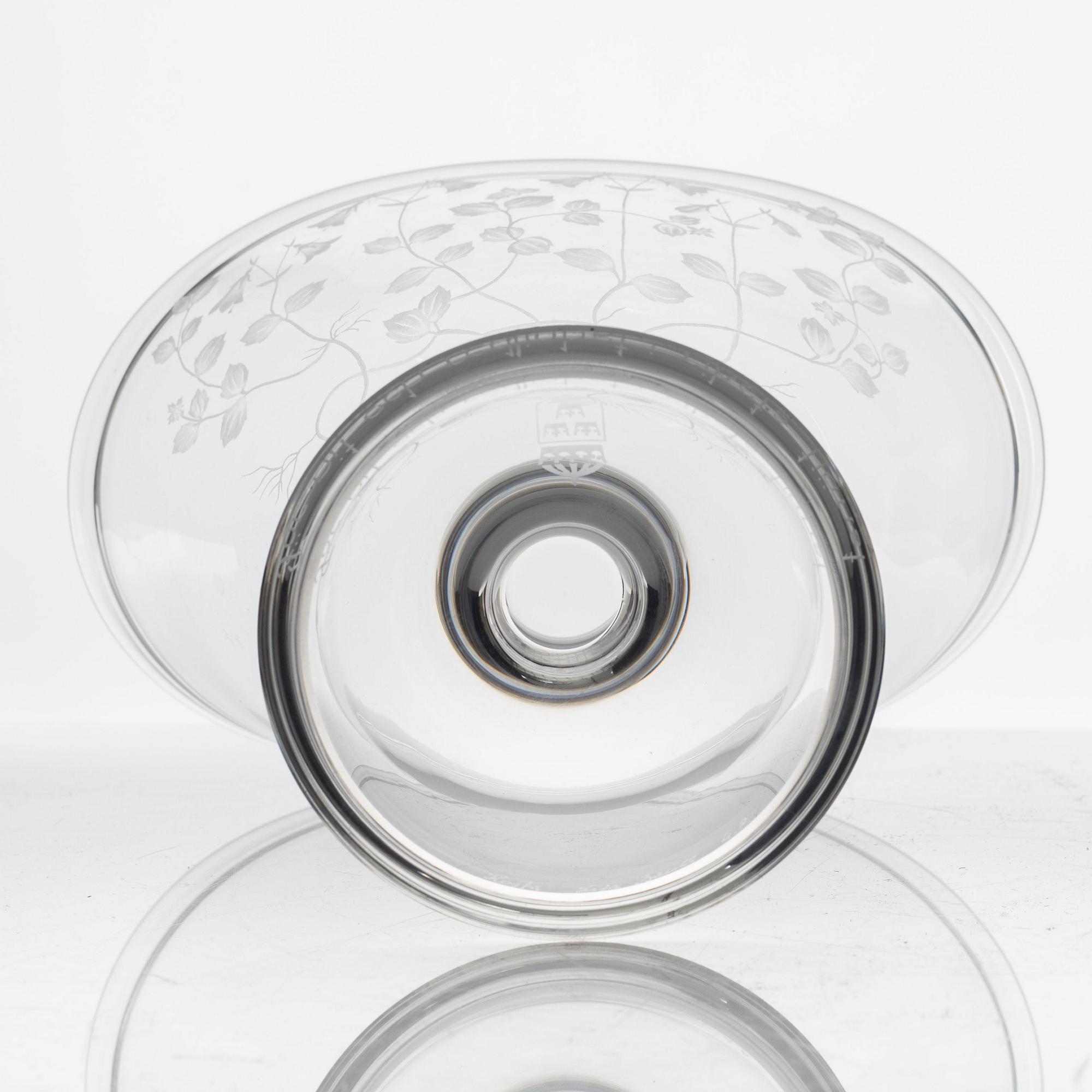 Lisa Bauer, a glass bowl, Kosta 1986. - Bukowskis