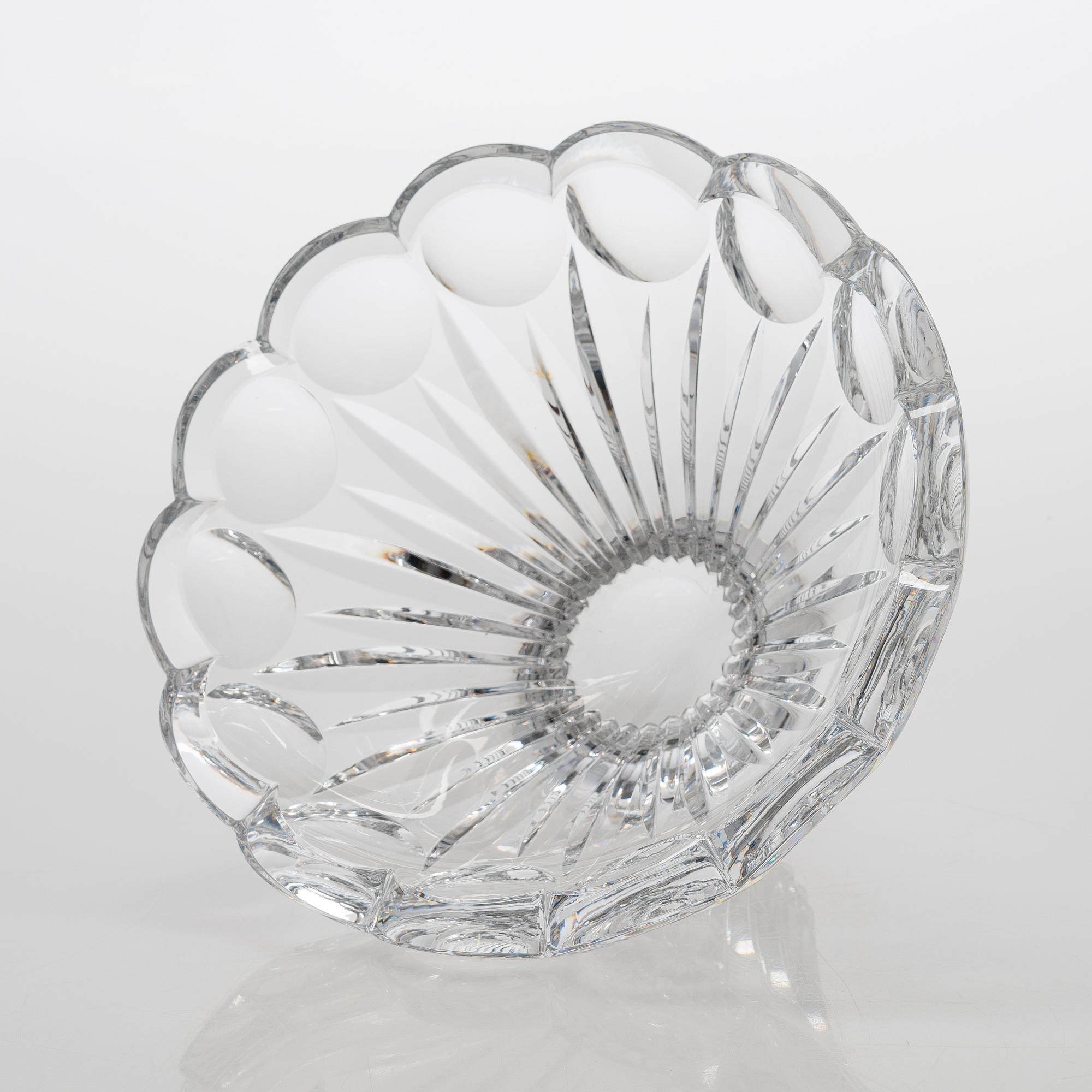 Aimo Okkolin, A cut crystal glass vase, bowl, model 6553, signed Aimo ...