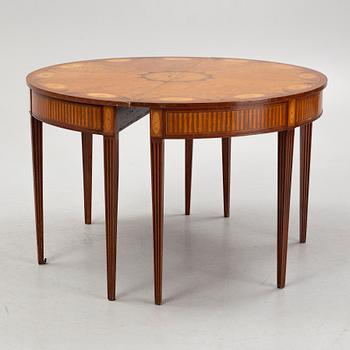 A pair of Sheraton-style marquetry consoles, circa 1900. - Bukowskis