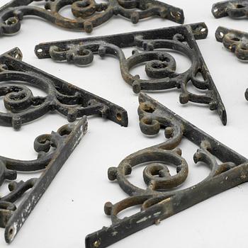 KONSOLER, gjutjärn, smide, 4 par, (8 delar), 1900-tal. - Bukowskis