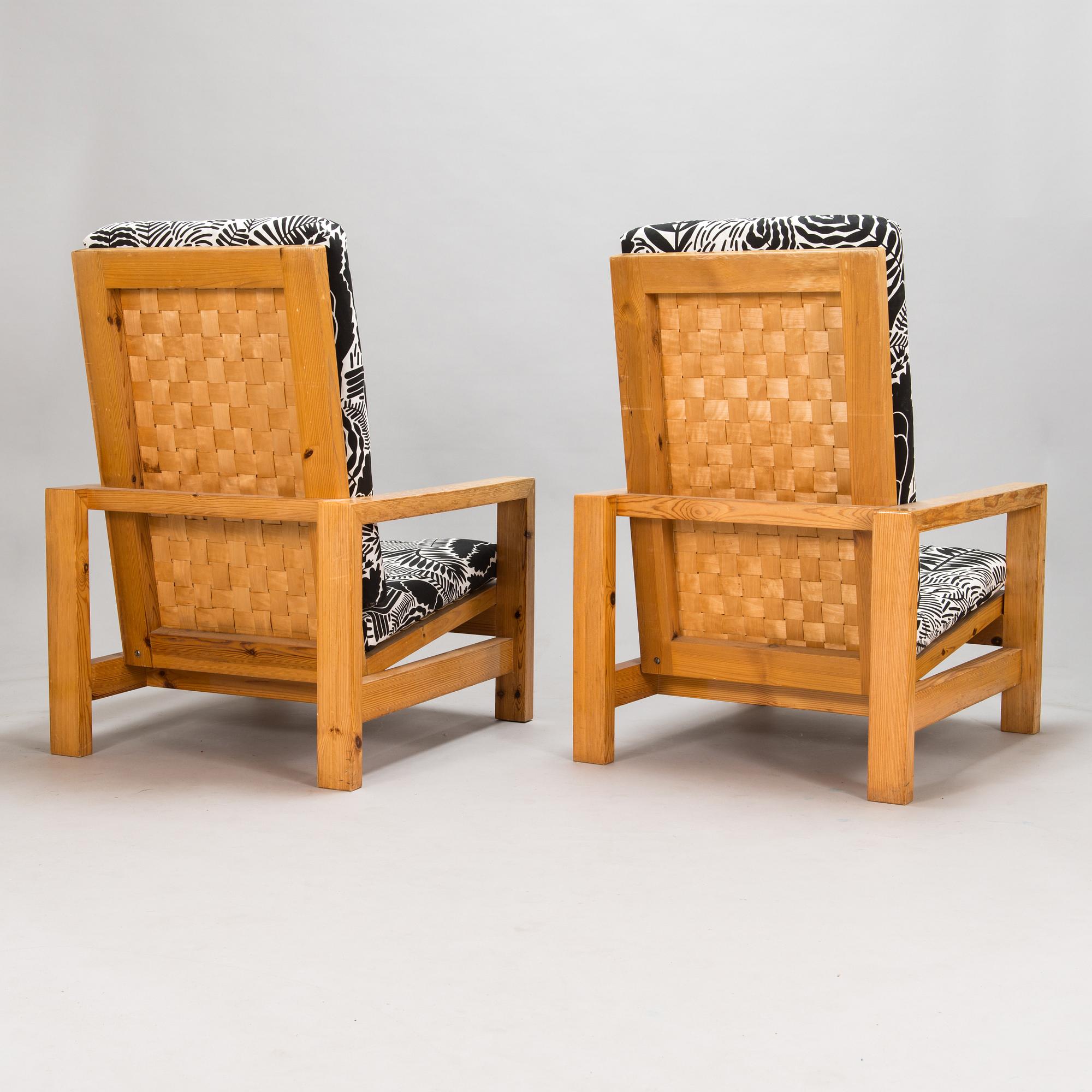 A pair of 1970s armchairs. - Bukowskis
