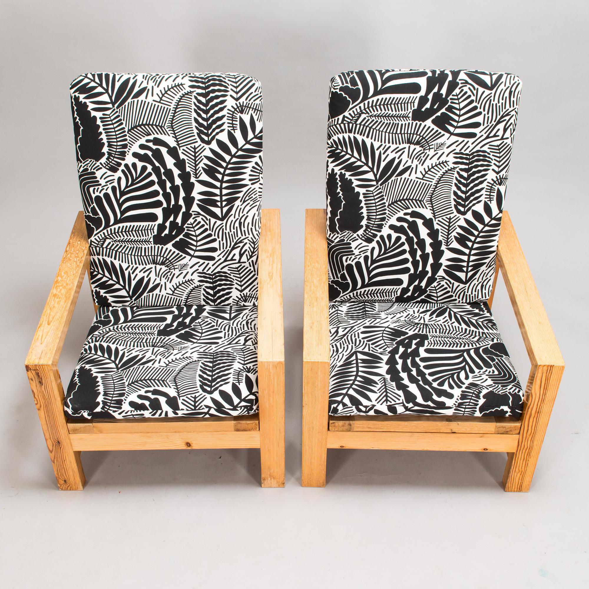 A pair of 1970s armchairs. - Bukowskis