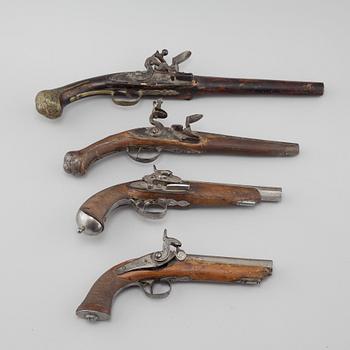 Four percussion and flintlock revolvers from the late 18th century ...