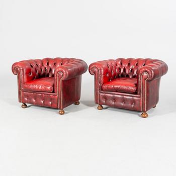 Fåtöljer, ett par, Chesterfield-stil, 1900-talets senare del. - Bukowskis