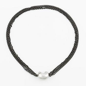 Ole Lynggaard clasp in 18K gold with a round brilliant-cut diamond ...