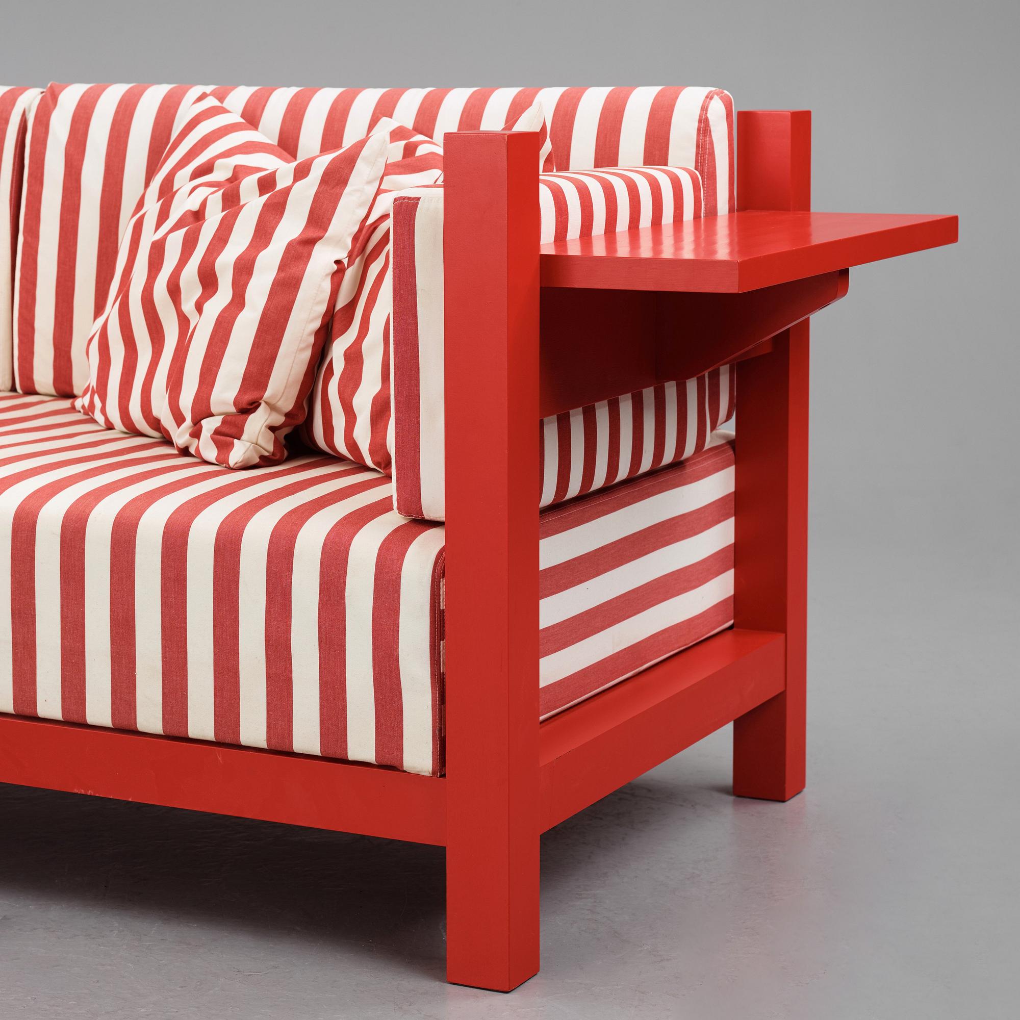 John Kandell, a sofa 'Victory', Källemo, Värnamo post 1990. - Bukowskis