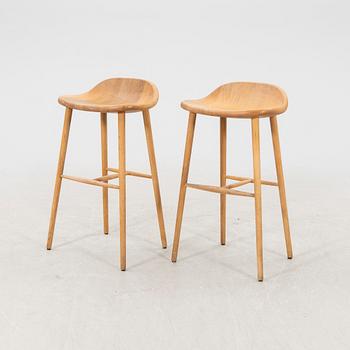 Jonas Lindvall, barstolar ett par "Miss Holly" Stolab 2000-tal. - Bukowskis