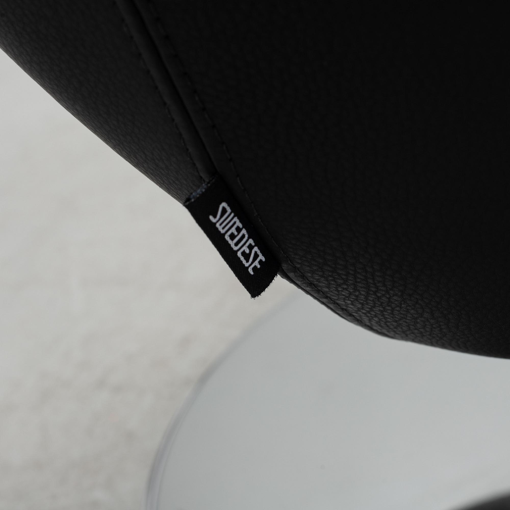 Roger Persson, fåtölj med fotpall, "Happy Swing", Swedese, 2000-tal. - Bukowskis