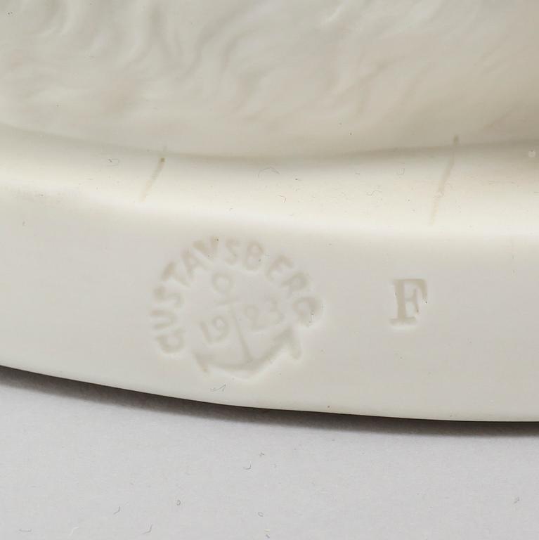 FIGURINER, 2 st, parian, Gustafsberg, 1903 respektive 1923. - Bukowskis