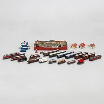 Märklin, parti tåg, lok och räls samt tillbehör, 92 delar, 1900-talets ...
