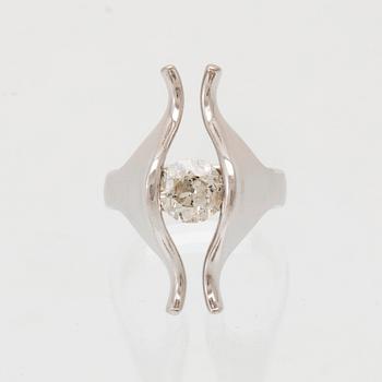 Ring solitär 18K vitguld med en rund gammalslipad diamant. - Bukowskis