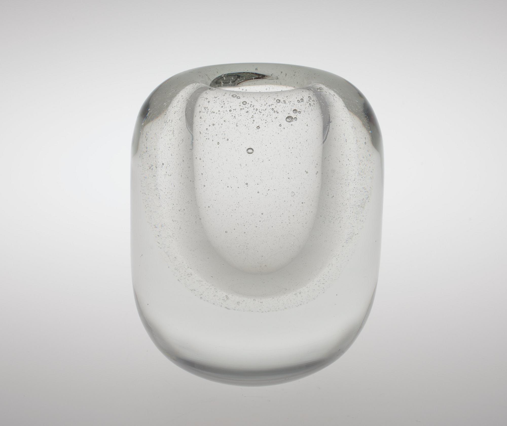 Timo Sarpaneva, A GLASS SCULPTURE. - Bukowskis