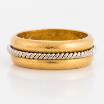 A 23K gold ring, white white gold. - Bukowskis