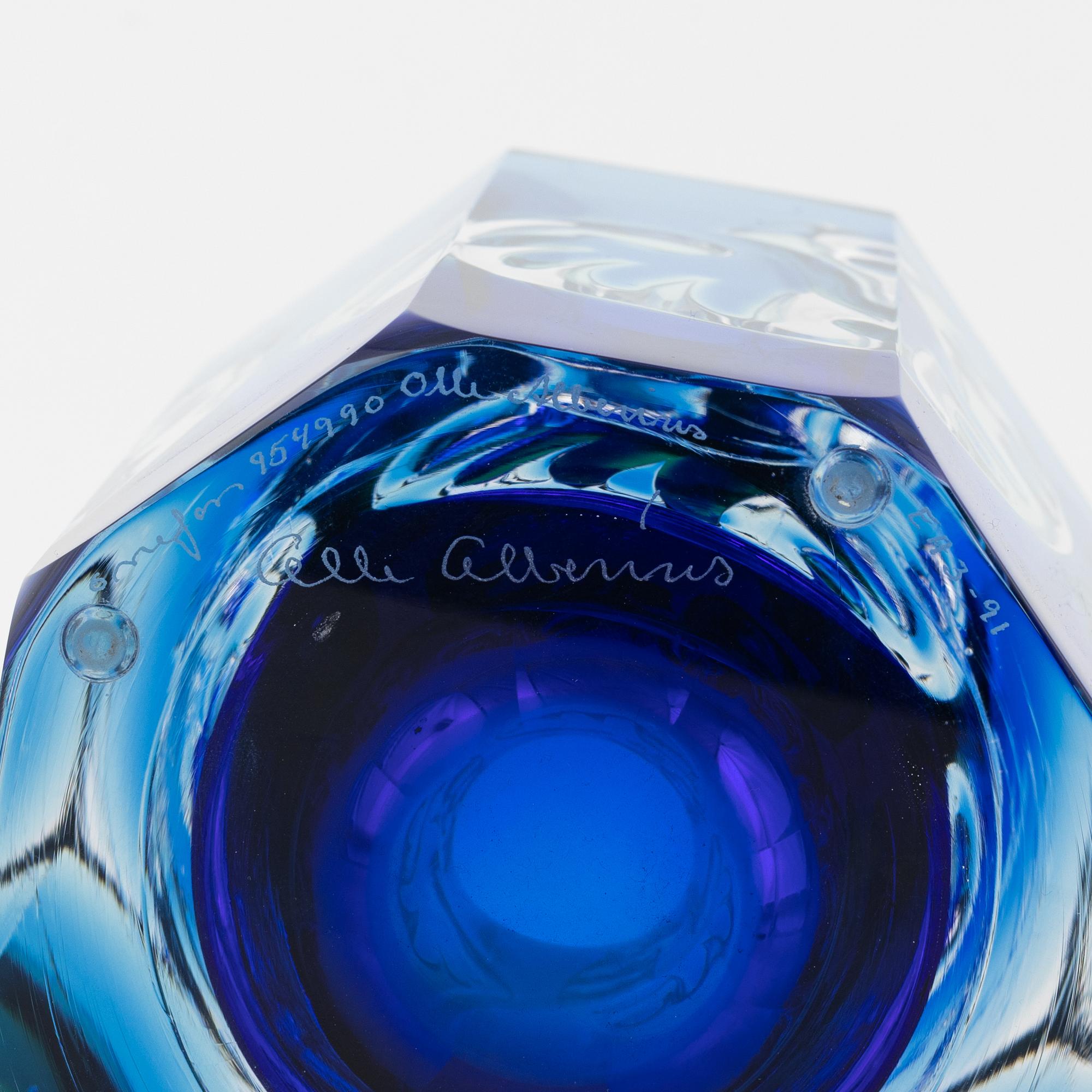 Olle Alberius, a glass vase, Orrefors, Sweden 1991. - Bukowskis