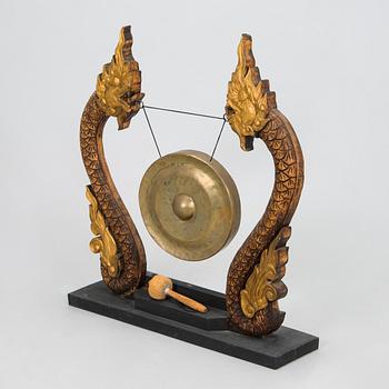 Gong-gong, Southeast Asia. - Bukowskis