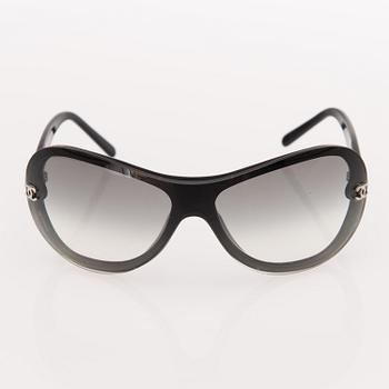 CHANEL, SOLGLASÖGON, modell 5066. - Bukowskis