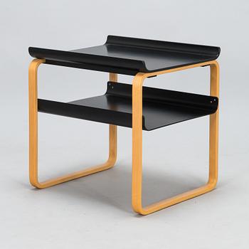 Alvar Aalto, a 21st century '915' side table for Artek. - Bukowskis