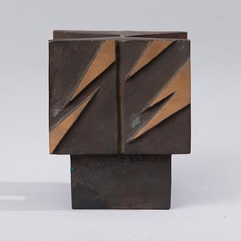 TERHO SAKKI, brons, signerad 15/40 och daterad -85. - Bukowskis