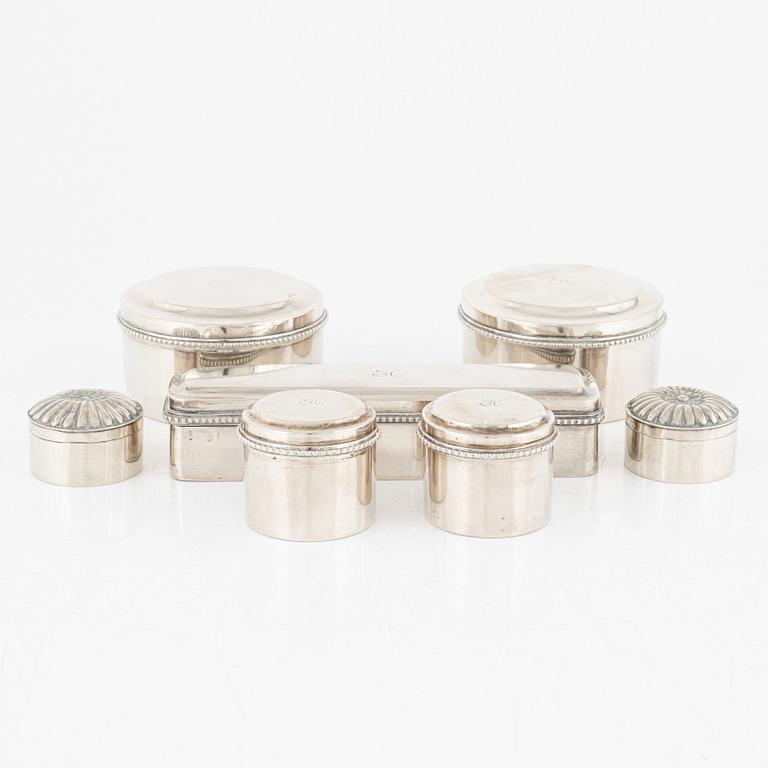 Dosor, 7 st, silver, bl a Petter Eneroth, Stockholm 1792. - Bukowskis