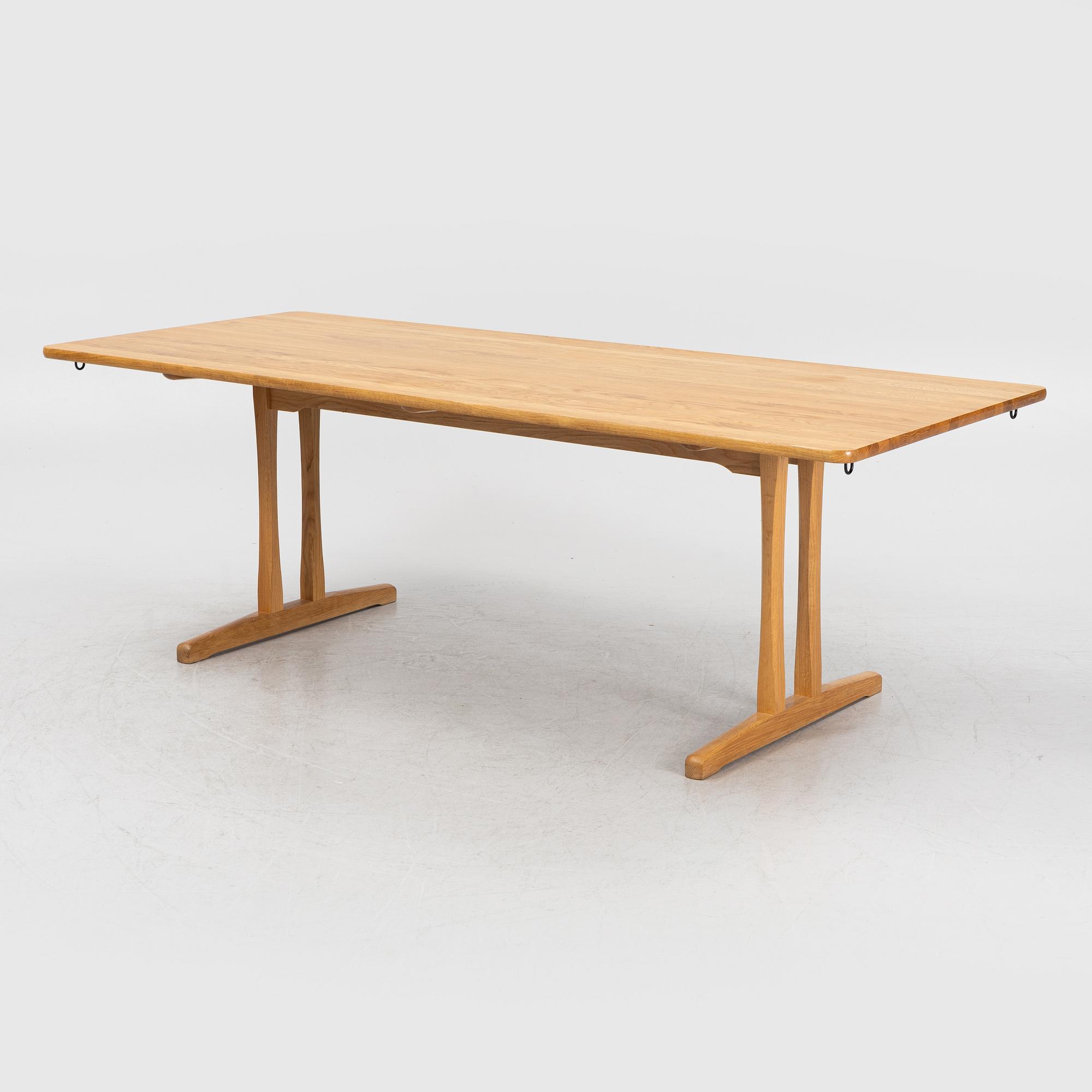 Børge Mogensen, a model 6293 dining table, Fredericia Stolefabrik ...