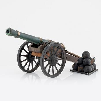 A bronze scale model cannon , second half of the 20th Century. - Bukowskis