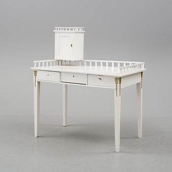 An early 10th century writing table. - Bukowskis