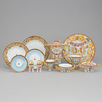 30 parts of the table set "Le Jardin de Versace" by Versace for ...