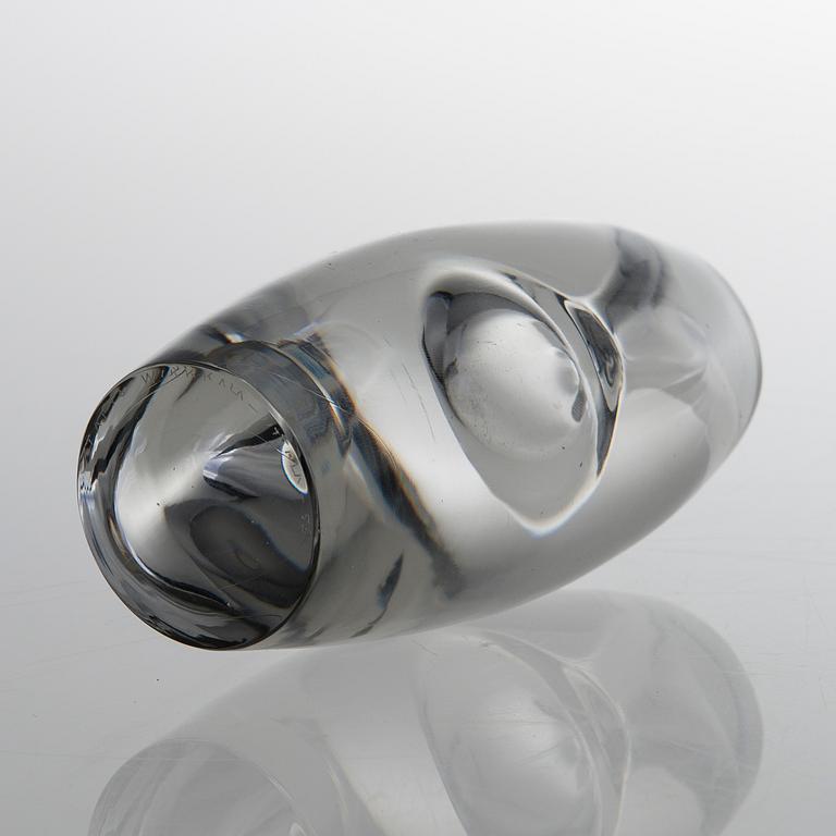 TAPIO WIRKKALA, VAS, A GLASS SKULPTURE. Tokio, 3576. Signed by Tapio ...
