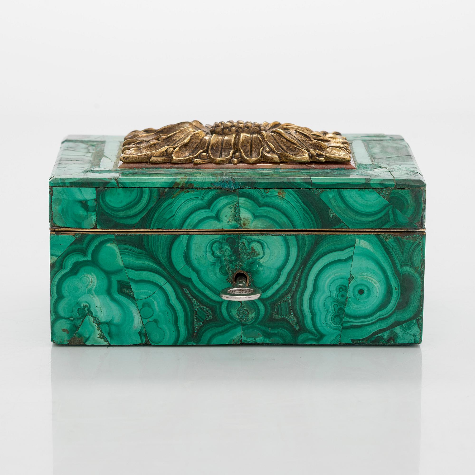 A malachite-veneered box, circa 1900. - Bukowskis