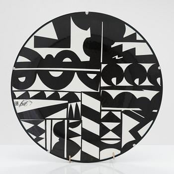 Howard Smith, A ceramic plate. Signed H SMith. Arabia, Finland. - Bukowskis