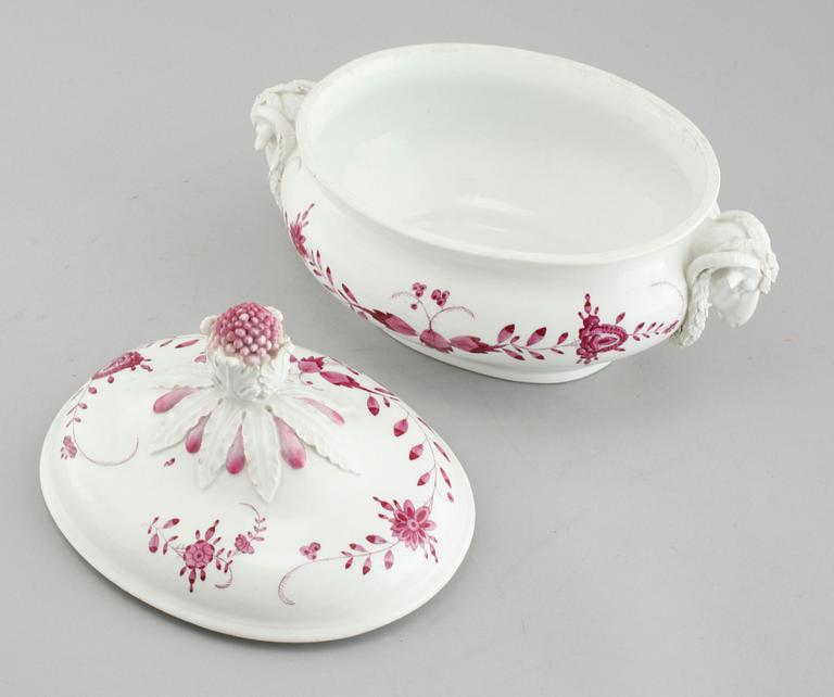 A porcelian tureen from Meissen, the marcolini period (1774-1814 ...