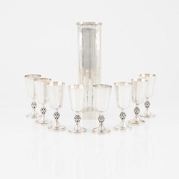 Eric Löfman, snapsglas, 8 st, samt vas, silver, MGAB, Uppsala 1971-74 ...