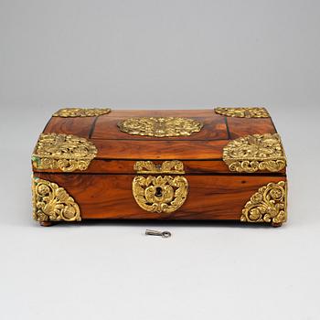 A 18th Century Baroque box with brass mountings. - Bukowskis