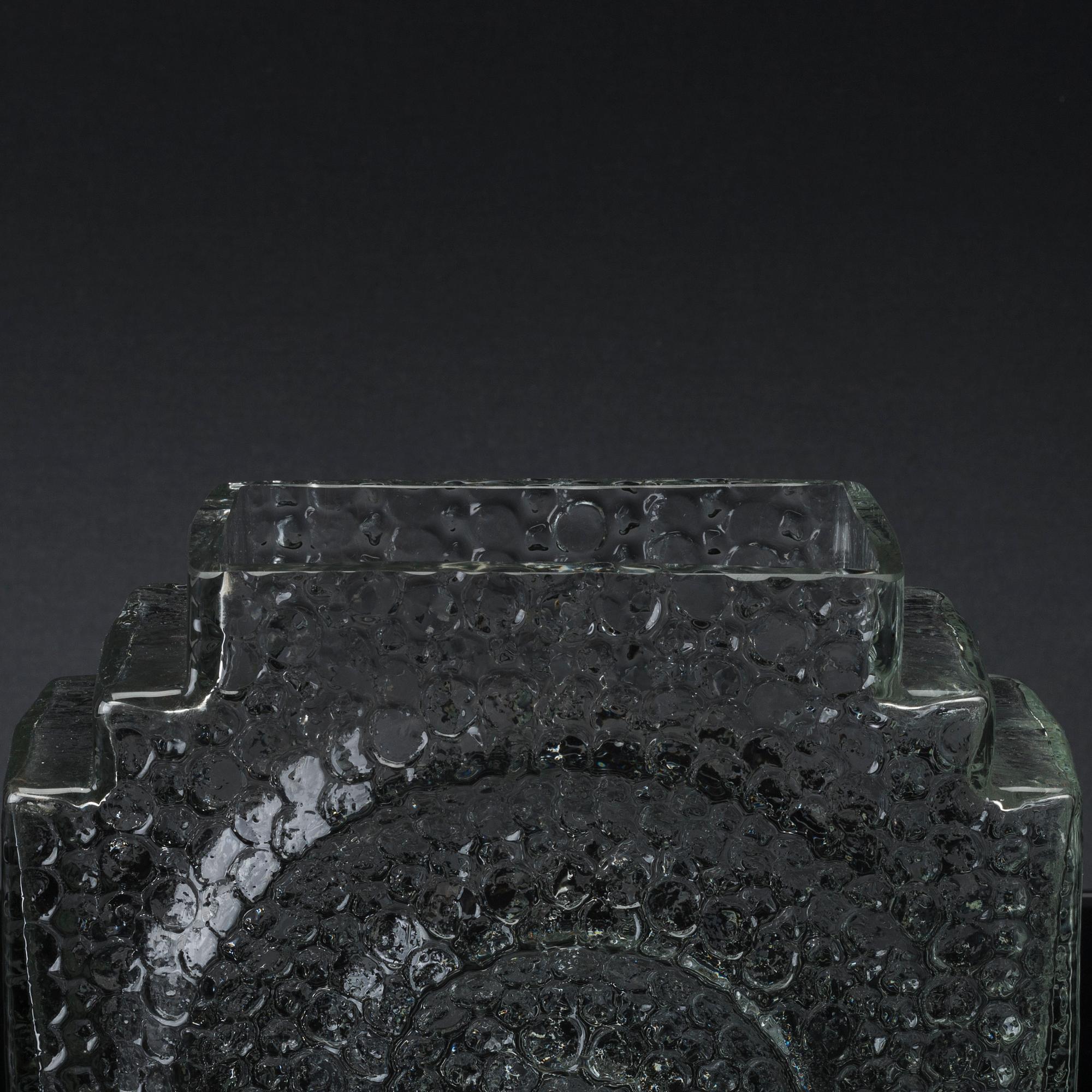 NANNY STILL, A "Kometti 1414i" glass vase. Designed 1958. - Bukowskis