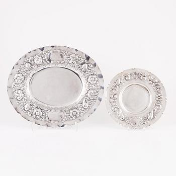 Two Swedish Silver Baroque Style Dishes, 20th century. - Bukowskis