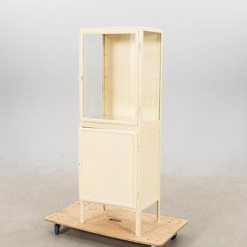 Doctor's cabinet/Display cabinet Central Europe mid-20th century ...