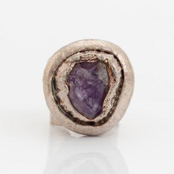 Jacob Hull ring med ametist. - Bukowskis