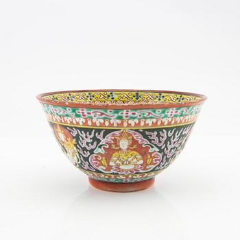 Bowl, so-called Bencharong, Thailand 19th century porcelain. - Bukowskis