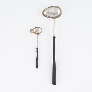 Soppslev, silver, Stockholm, 1801, och såssked silver, Frans Holm ...