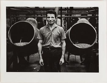 JEAN HERMANSON, photograph, signed and dated 1970 on verso. - Bukowskis