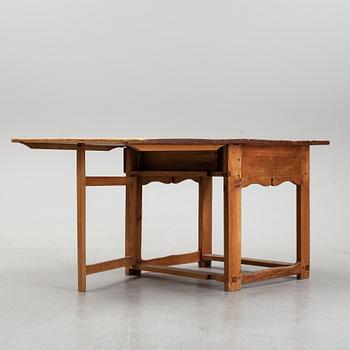 A Swedish pine gate leg table 18/19th century. - Bukowskis