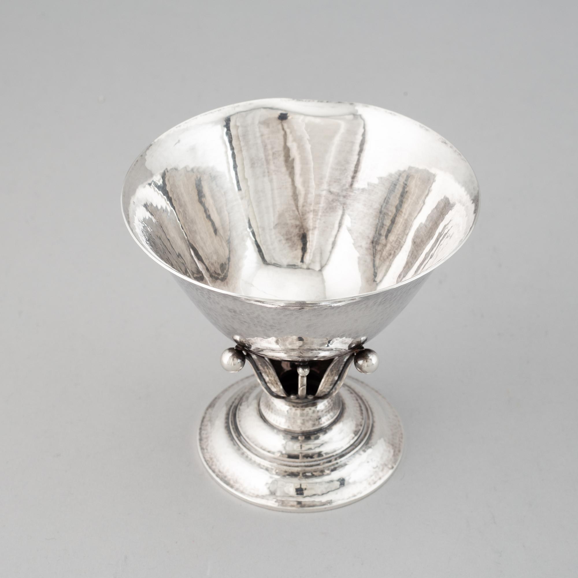 JOHAN ROHDE, a model 17A sterling silver bowl, Georg Jensen, Denmark ...